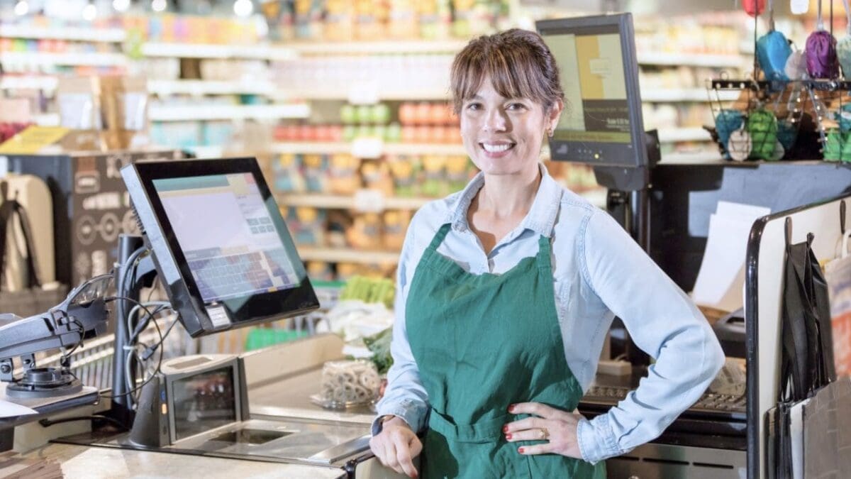Cashier Cover Letter Example and Writing Guide - Career Reload